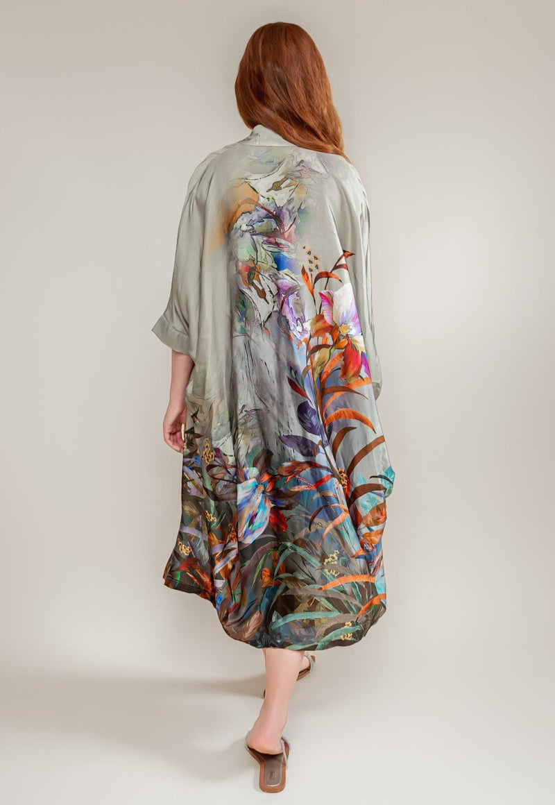 Fluidity. Style that moves with you.